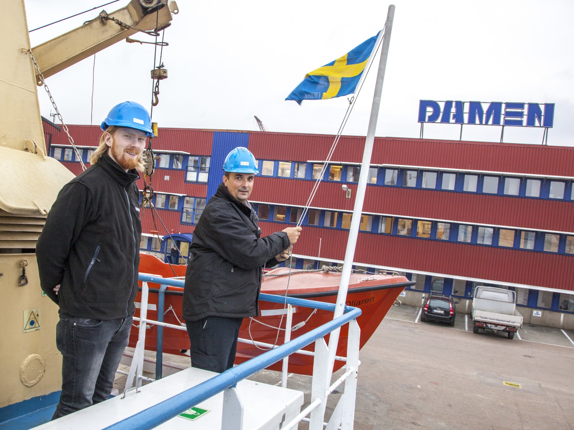 Sjöfartstidningen - Oljola flaggar svenskt